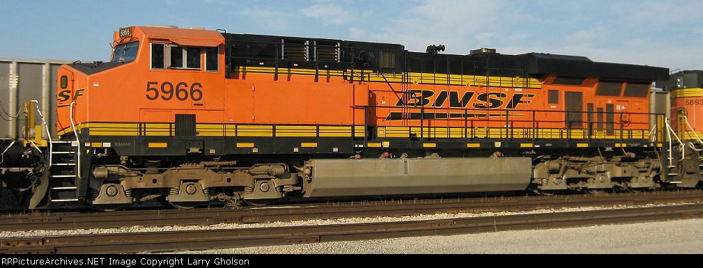 BNSF 5966
